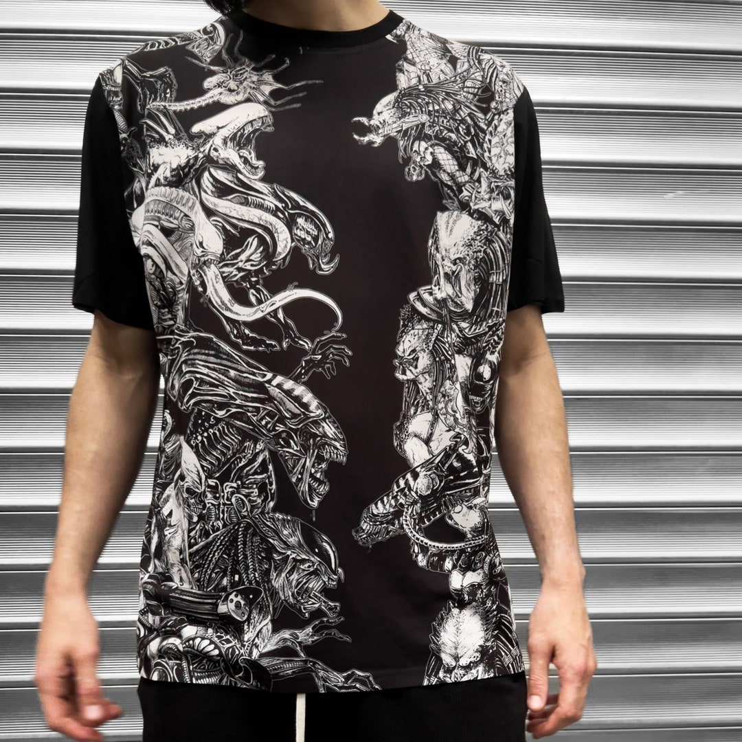 Aliens Vs. Predator Character Artwork Mens Panel T Shirt - Etsy
