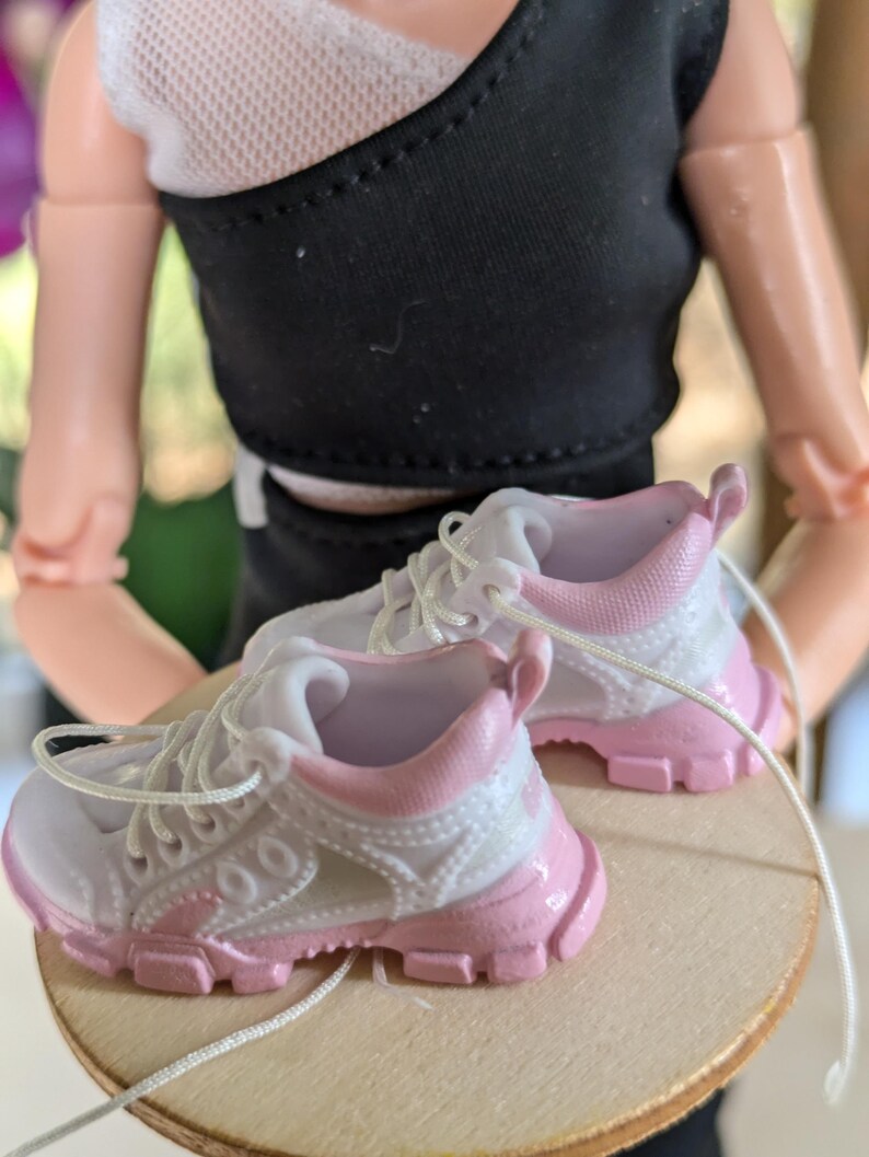 ZURU Mini Brands Fashion Series 3, Barbie Doll Shoes, Pink Sneakers ...