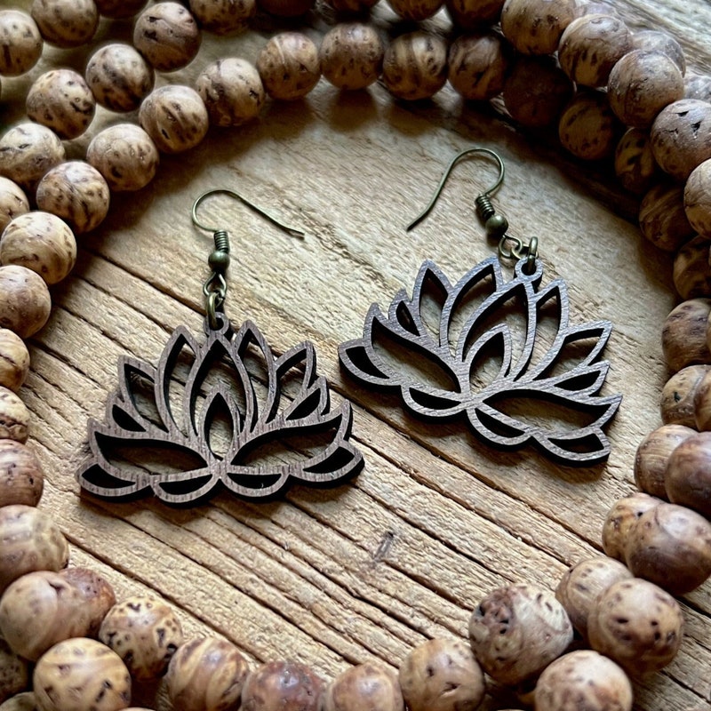 Walnut Wood Lotus - Etsy