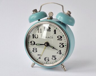 Small Vintage Clock - Etsy