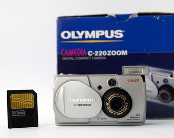 Vintage Digital Compact Camera Sony Cyber-shot DSC-P32 With 3.2 Mega ...