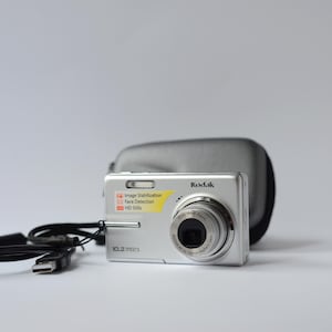 Vintage Digital Compact Camera Kodak Easy Share M1073 IS With 10.2 ...