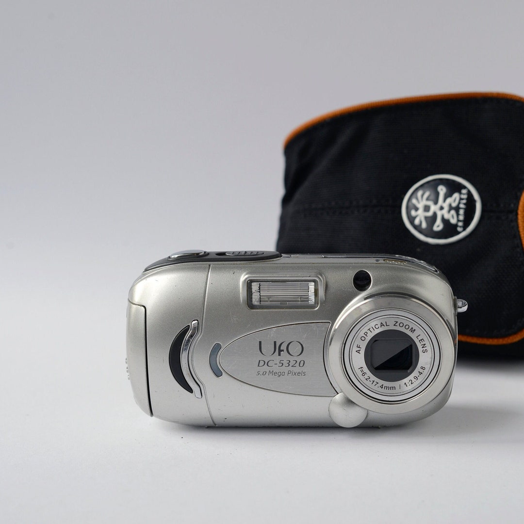 UFO DC 5320 Digital Compact Point and Shoot Camera With 5.0 Mega Pixels ...