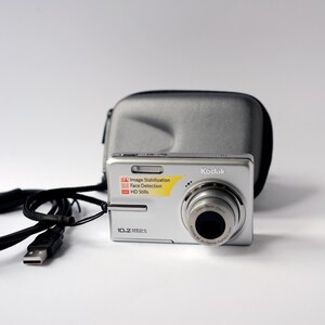 Vintage Digital Compact Camera Kodak Easy Share M1073 IS With 10.2 ...