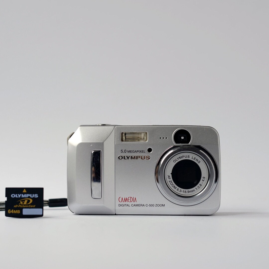 Vintage Digital Compact Camera Olympus Camedia C-500 With 5.0 Mega ...