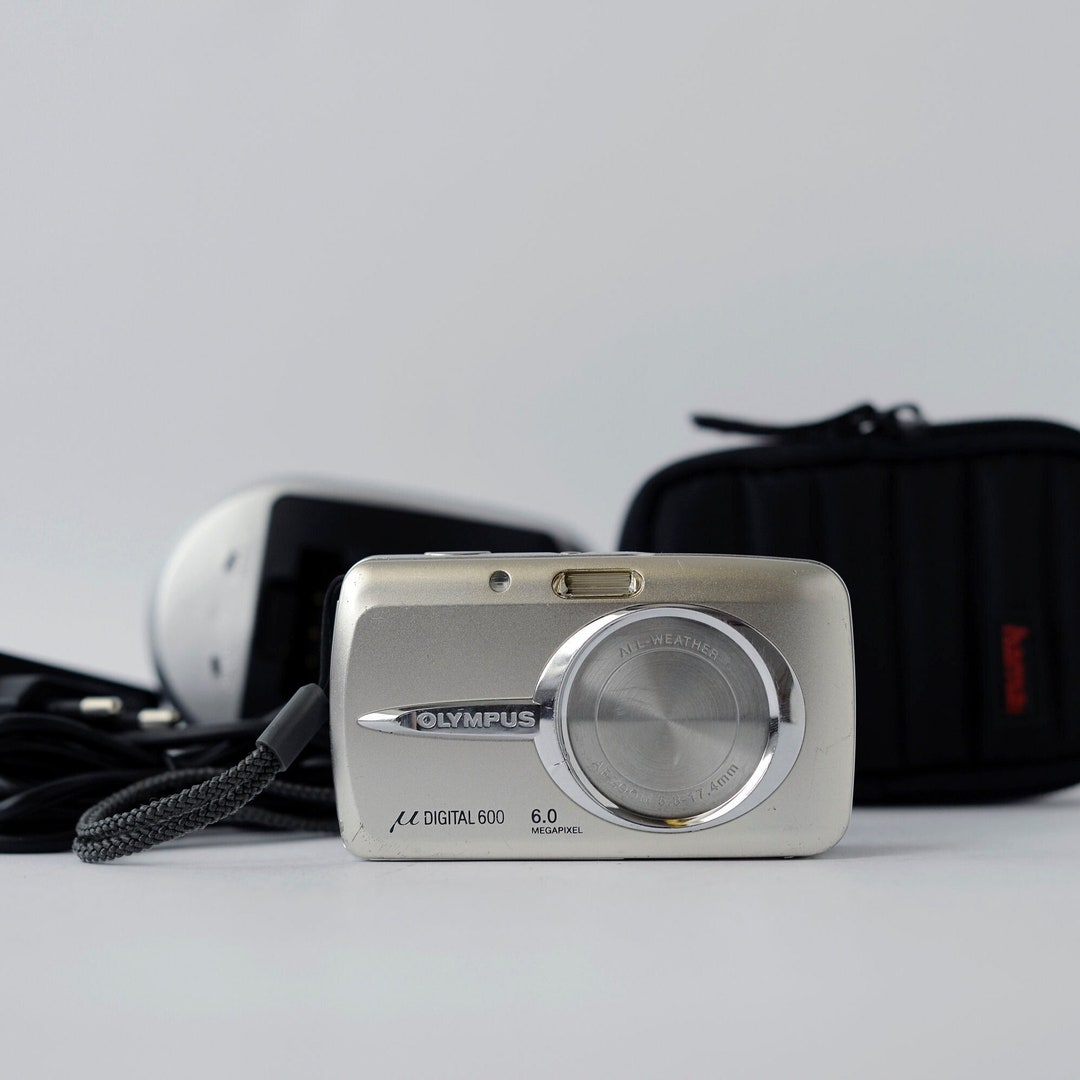 Vintage Digital Compact Camera Olympus MJU 600 With 6.0 Mega Pixels - Etsy