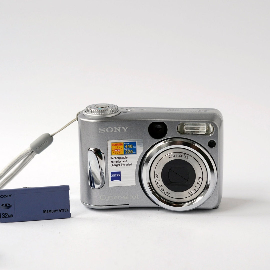 Vintage Digital Compact Camera Sony Cyber-shot DSC-S80 With 4.1 Mega ...