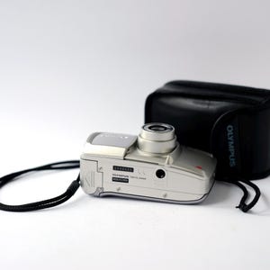 Vintage 35mm Film Compact Point and Shoot Camera Olympus Superzoom 80S ...