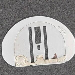 Vintage Original Singer Sewing Machine Chain Stitch Needle Plate 21313 ...