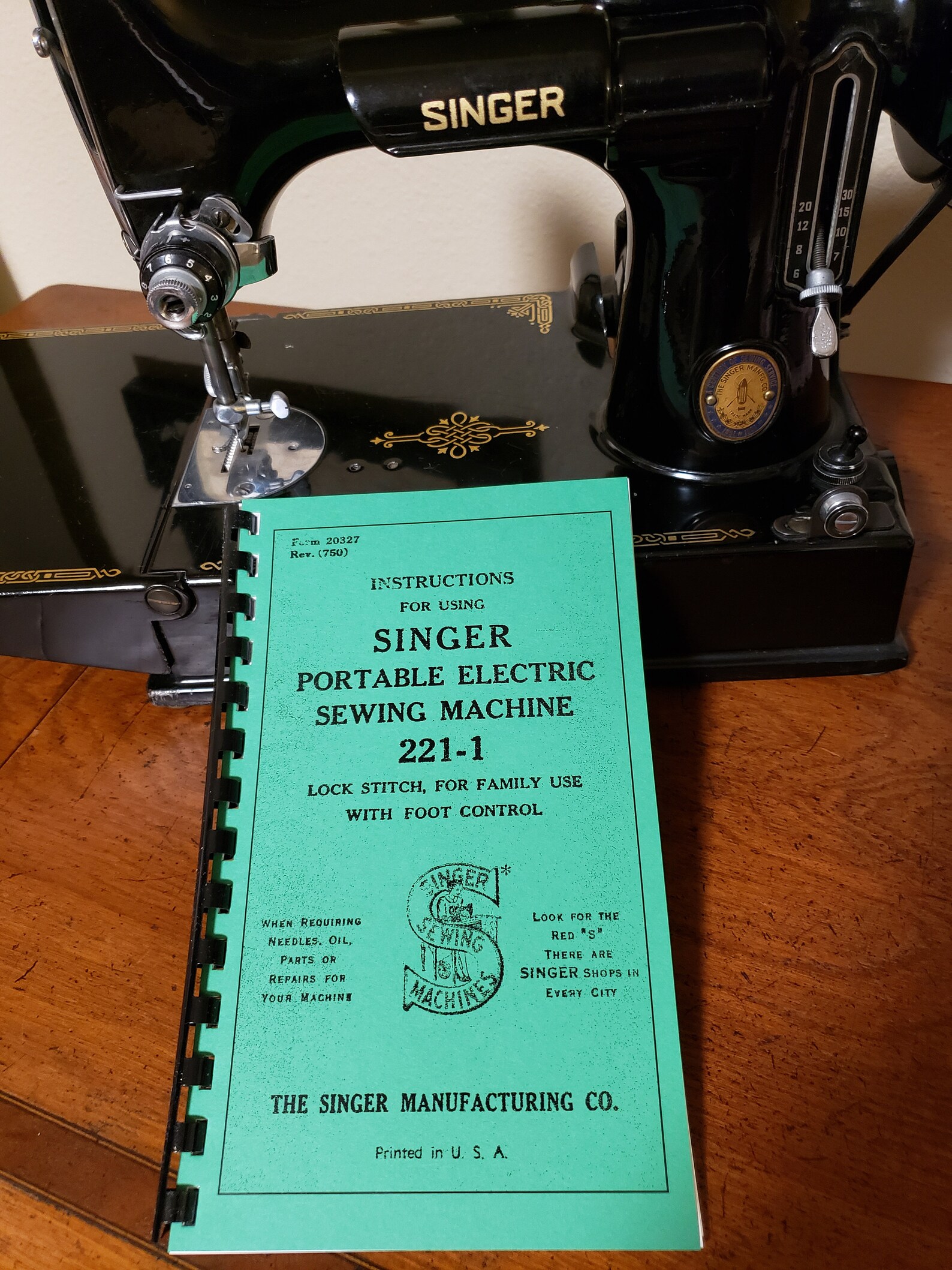 New Singer Featherweight 221 Sewing Machine Manual Larger Print - Etsy