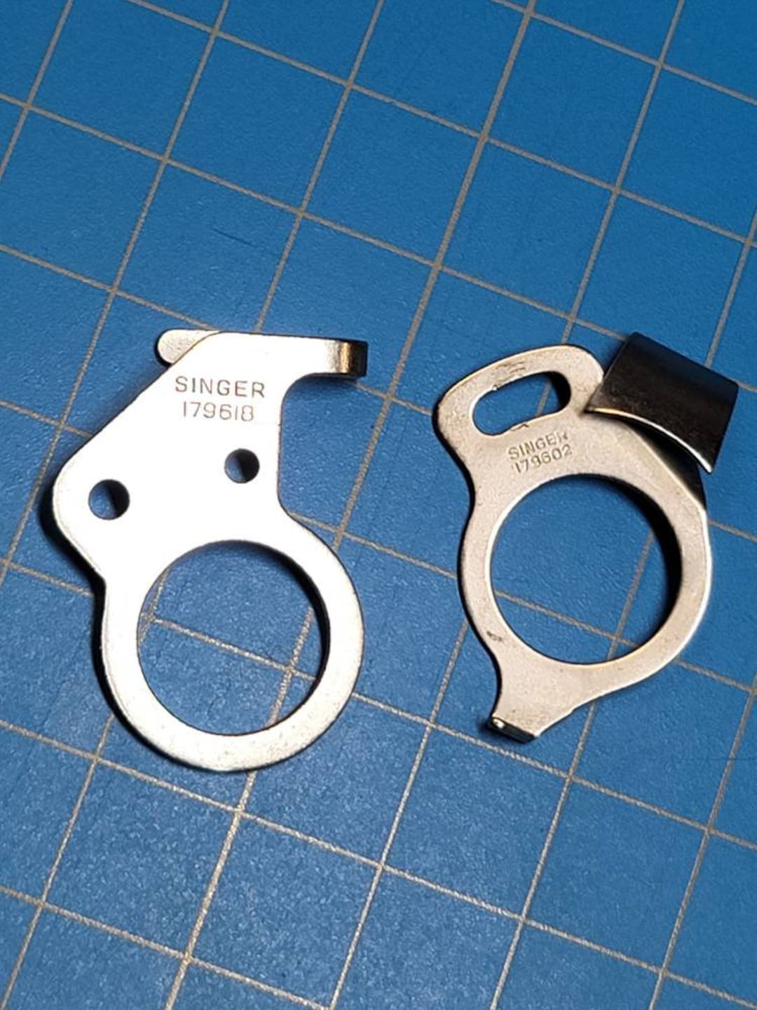 Original Singer 466 Stylist Sewing Machine Thread Guide Guard # 179618 ...