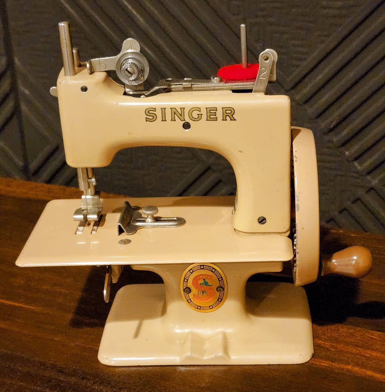 Vintage RARE Singer Model 20 Tan RED S Badge Toy Sewing - Etsy