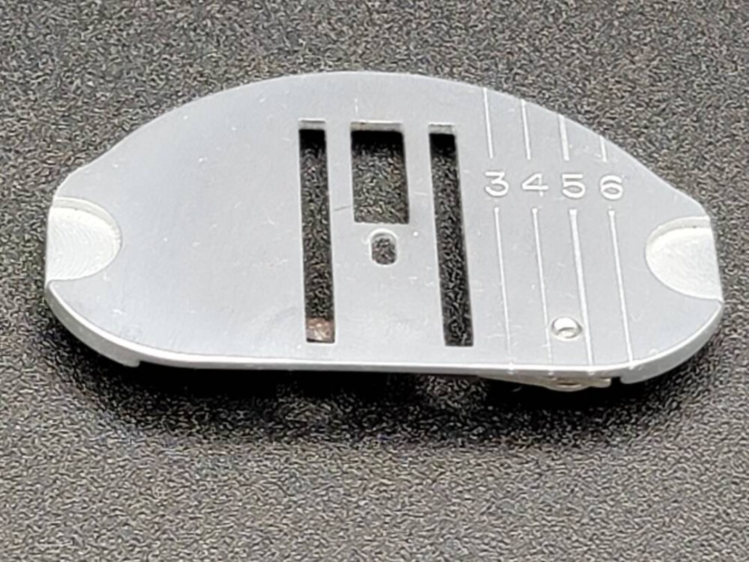 Vintage Original Singer Sewing Machine Chain Stitch Needle Plate 21313 ...