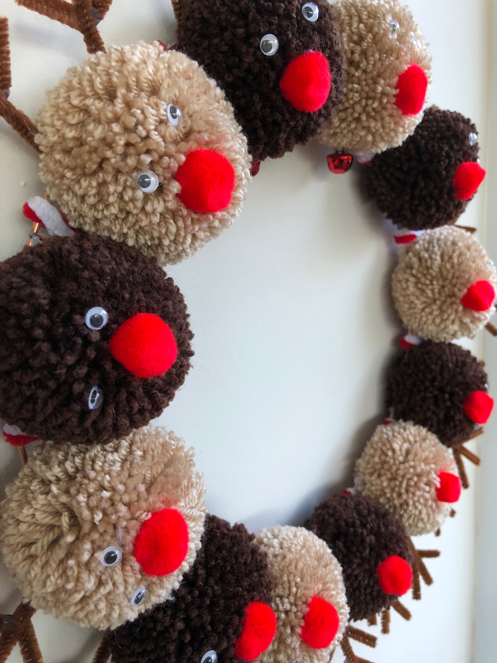 Christmas Reindeer Pom Pom Wreath | Etsy