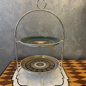 2-tiers Stand Where You Can Present Your Dinner Plates - 2 Tiers Dinner ...