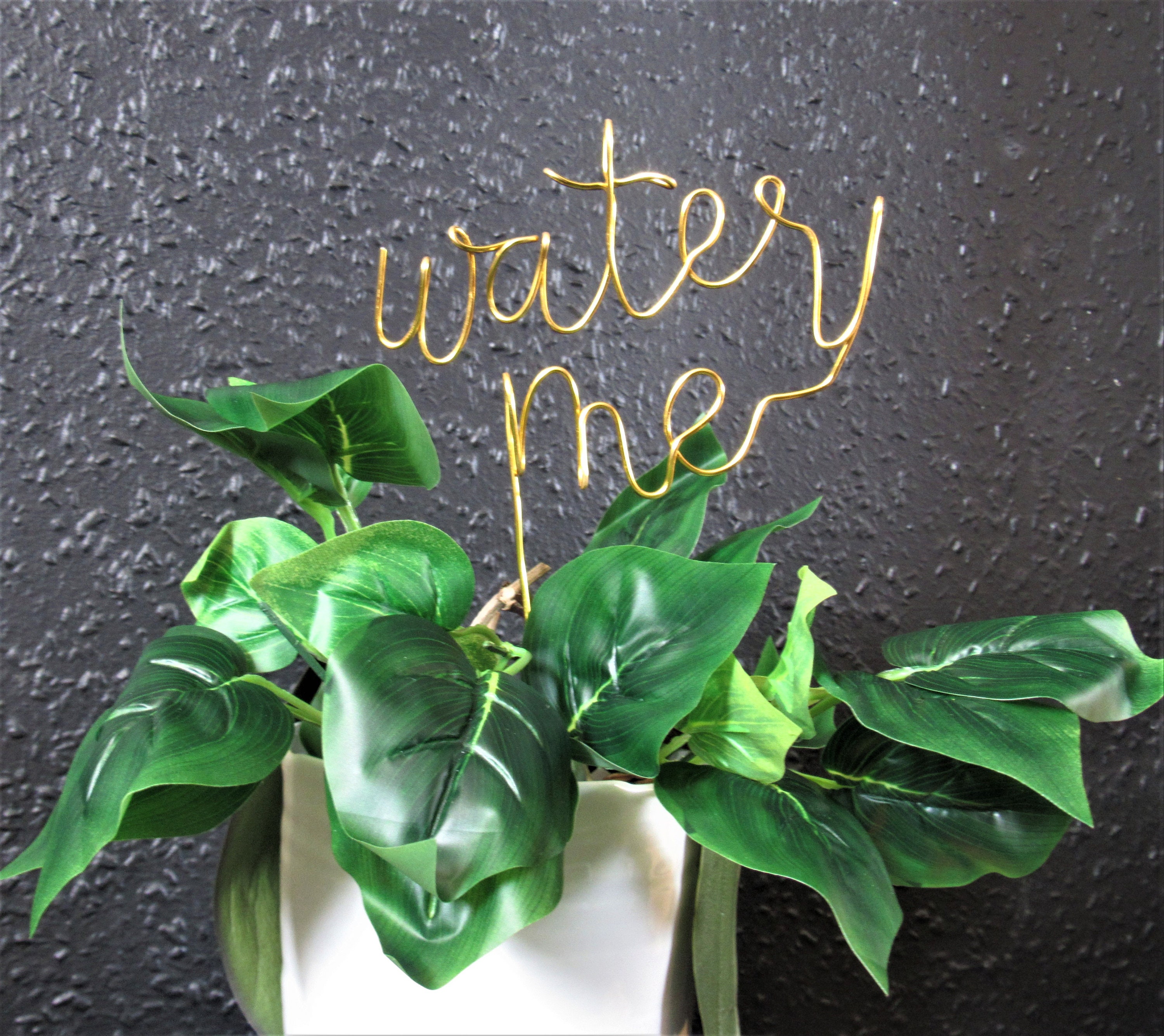 Water me sign plant marker wire water me plant topper garden | Etsy