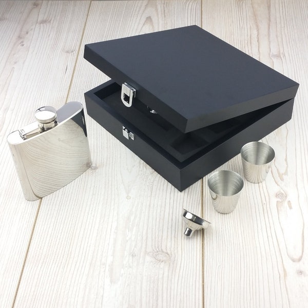 Engraved Flask Set - Etsy