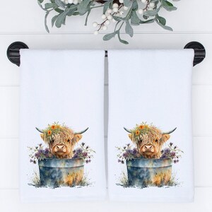 Cow Hand Towel, Highland Cow Bath Towel, Floral Cow Decor, Kitchen Gift ...