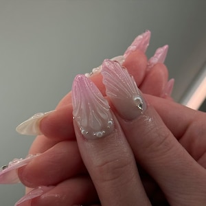 Elegant 3D Pearl Press-on Nails, Pink and White Sculpted Nail Art ...