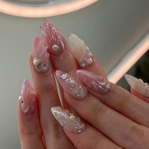 Elegant 3D Pearl Press-on Nails, Pink and White Sculpted Nail Art ...