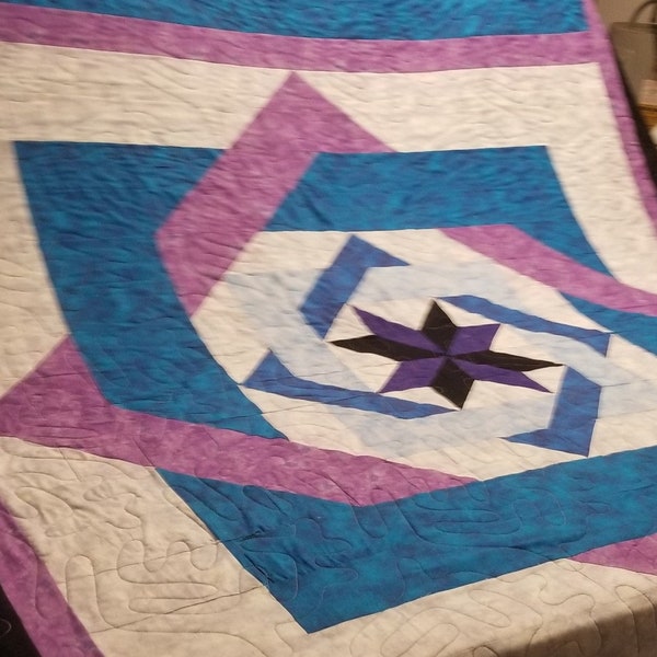 Labyrinth Quilt - Etsy