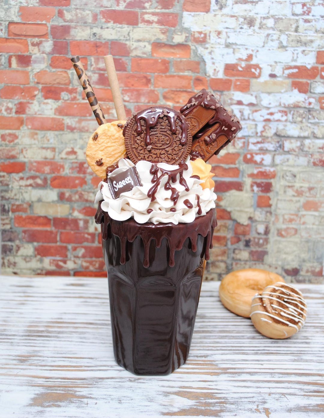 Faux Chocolate Oreo Extreme Milkshake - Fake Kitkat Ultimate Freakshake ...