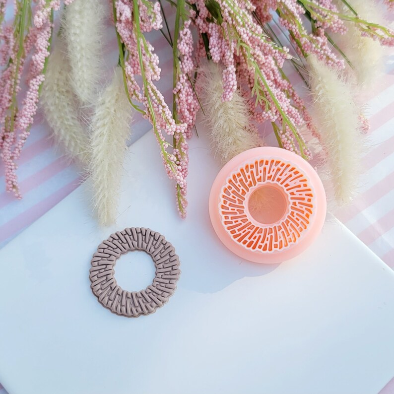 Rattan Donut Hoop | Wicker Donut Hoop | Embossed Donut Hoop | Polymer ...