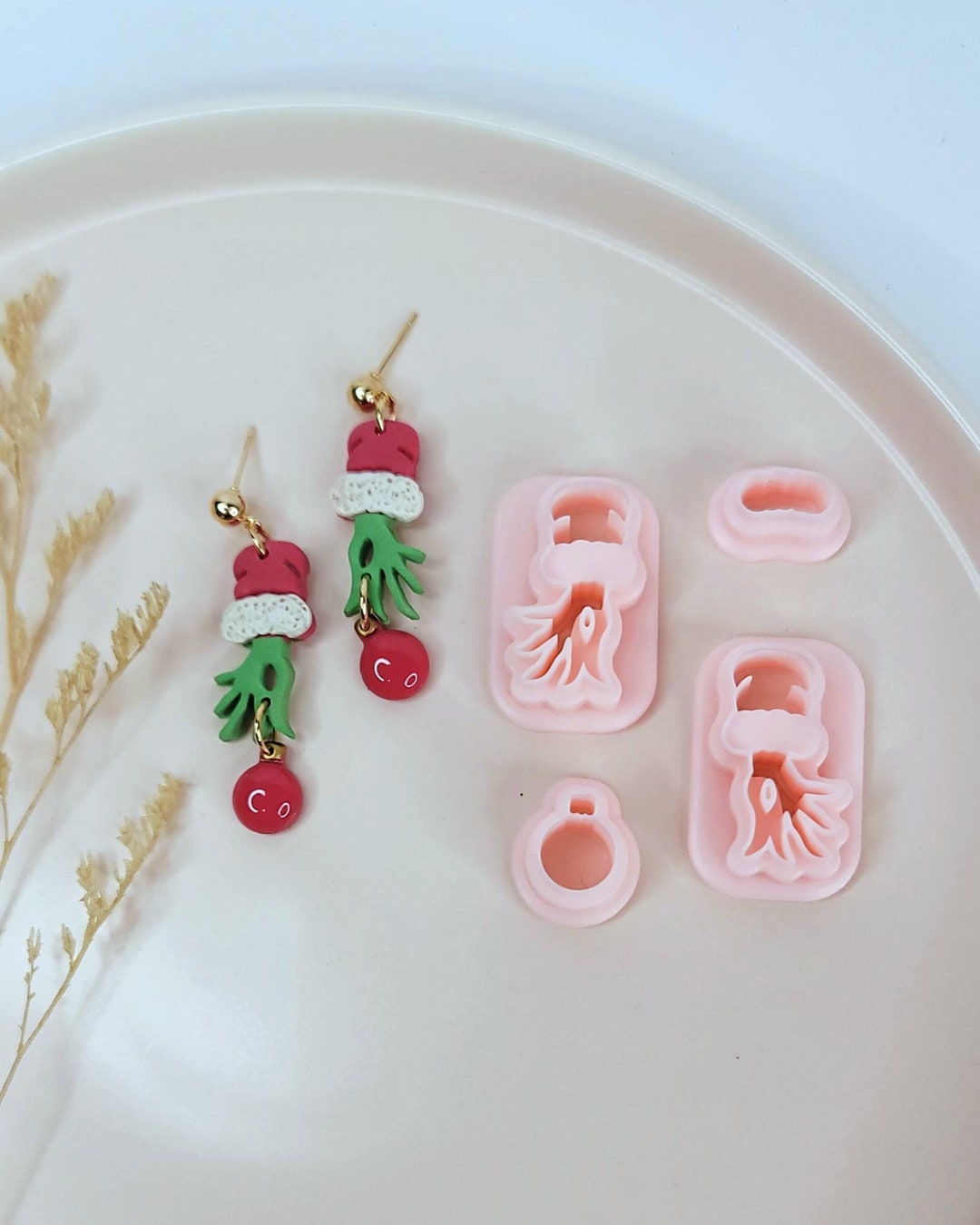 Grinch Hand Christmas Ball Dangle Mirrored Polymer Clay Cutter 4 Pc ...