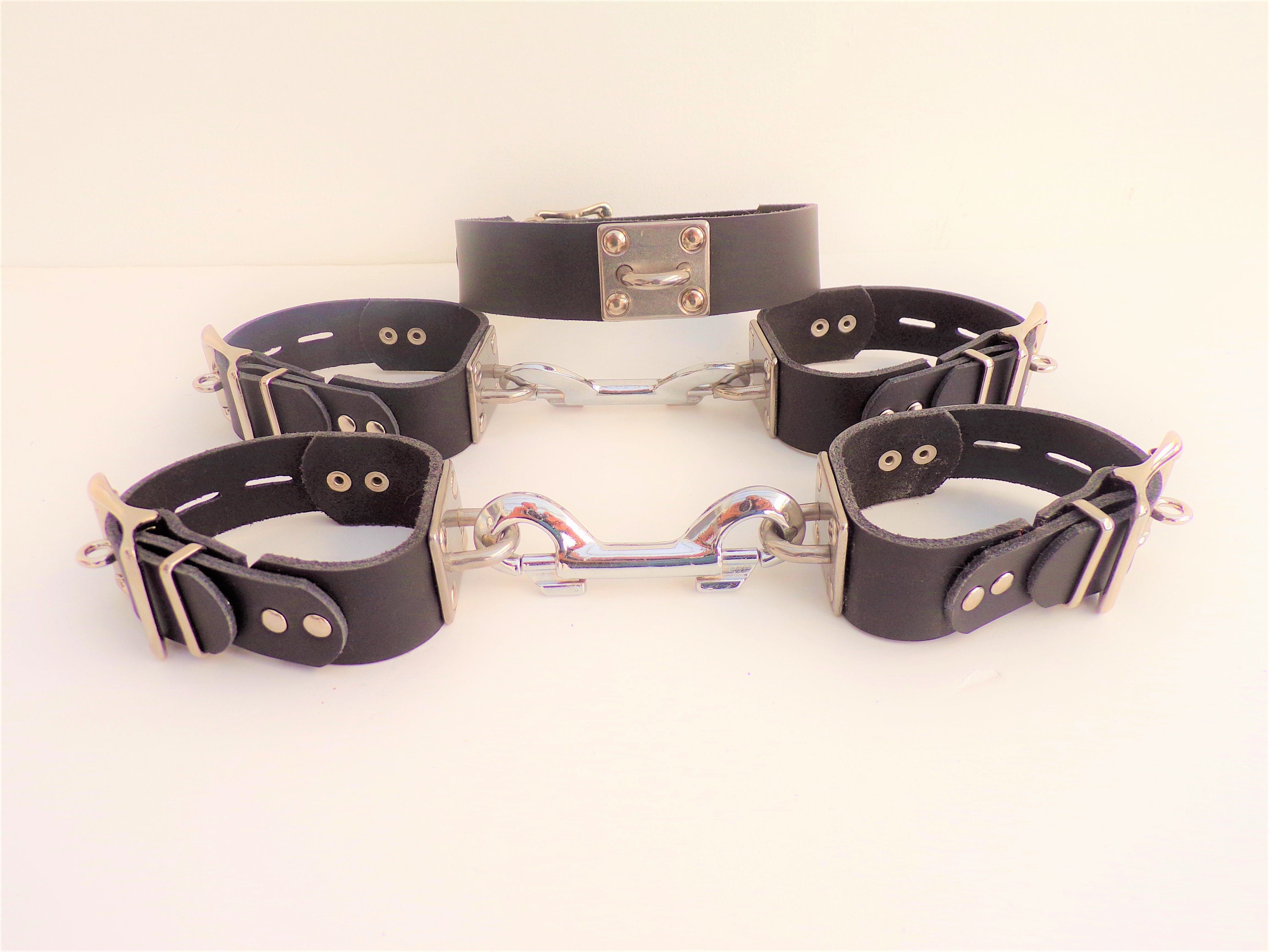 Full set of real leather collar and cuffs 30mm wide lockable | Etsy