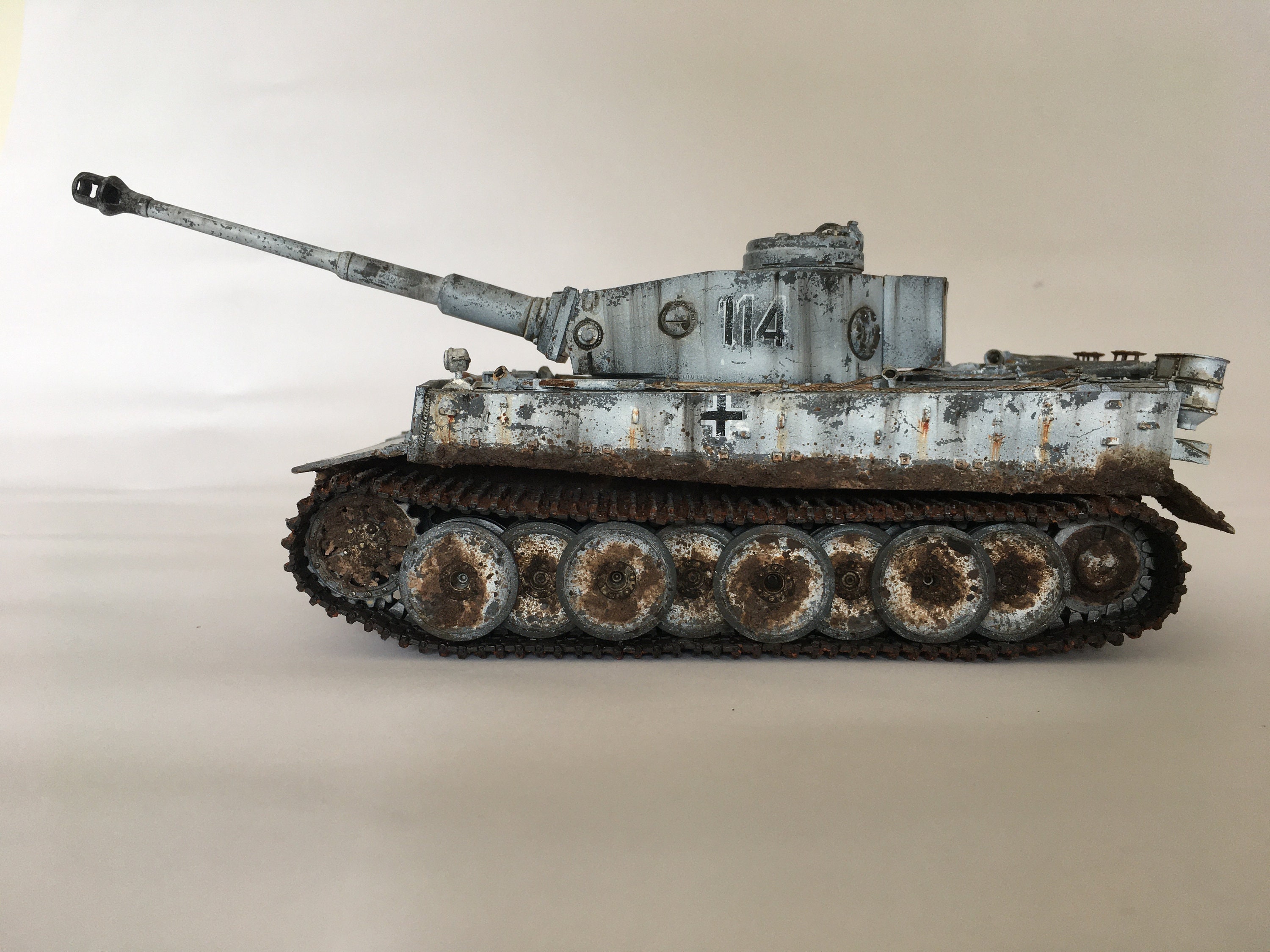 Tiger 1 Tank Early 1/35 Scale Winter Camouflage Heavily Weathered Lots ...
