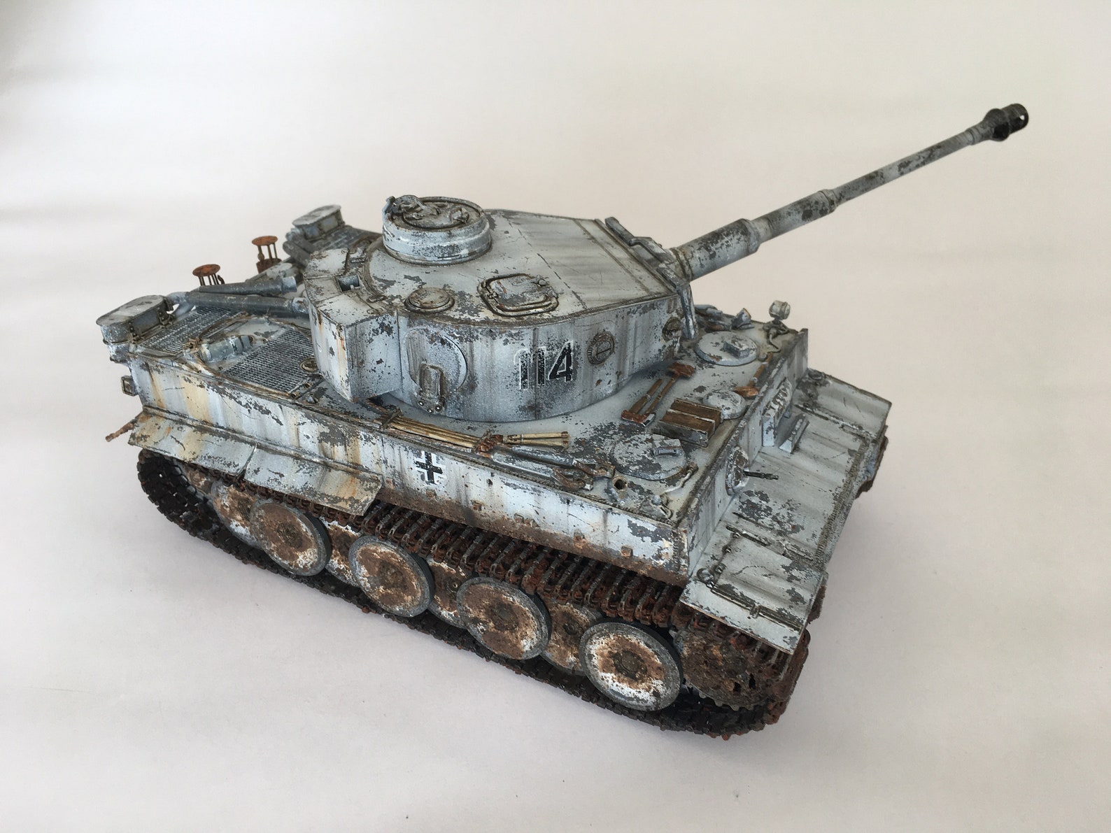 Tiger 1 Tank Early 1/35 Scale Winter Camouflage Heavily Weathered Lots ...