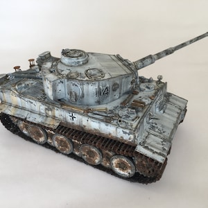 Tiger 1 Tank Early 1/35 Scale Winter Camouflage Heavily Weathered Lots ...