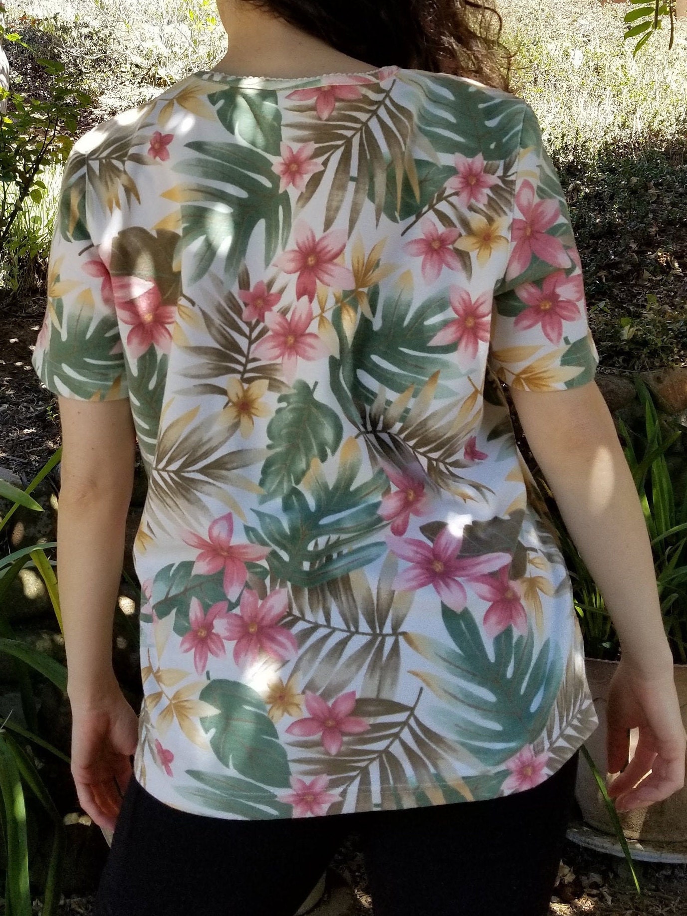 Floral Beaded Top // Vintage 1980s / Alfred Dunner Petite / White Pink ...