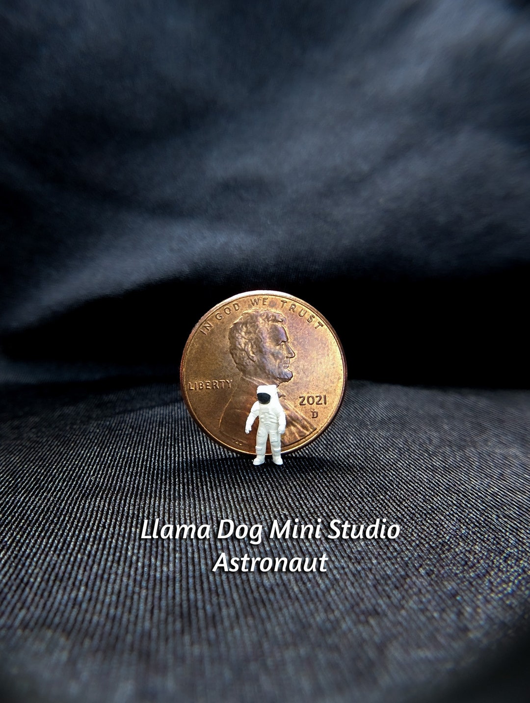 Micro Astronaut Figurine | Hand-painted Miniatures for Diorama Jewelry ...