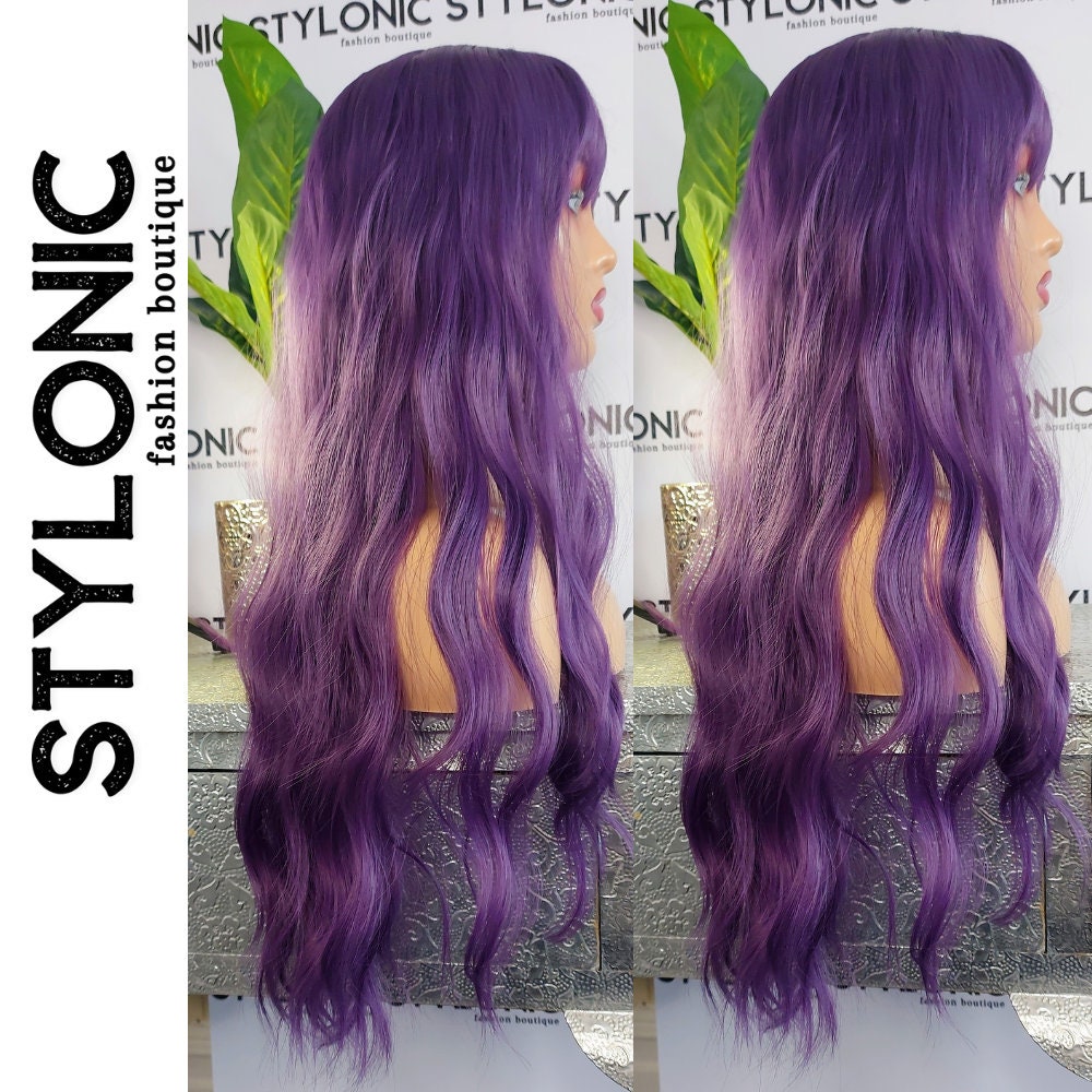 Cheveux Bleu Violet Avec Des Reflets