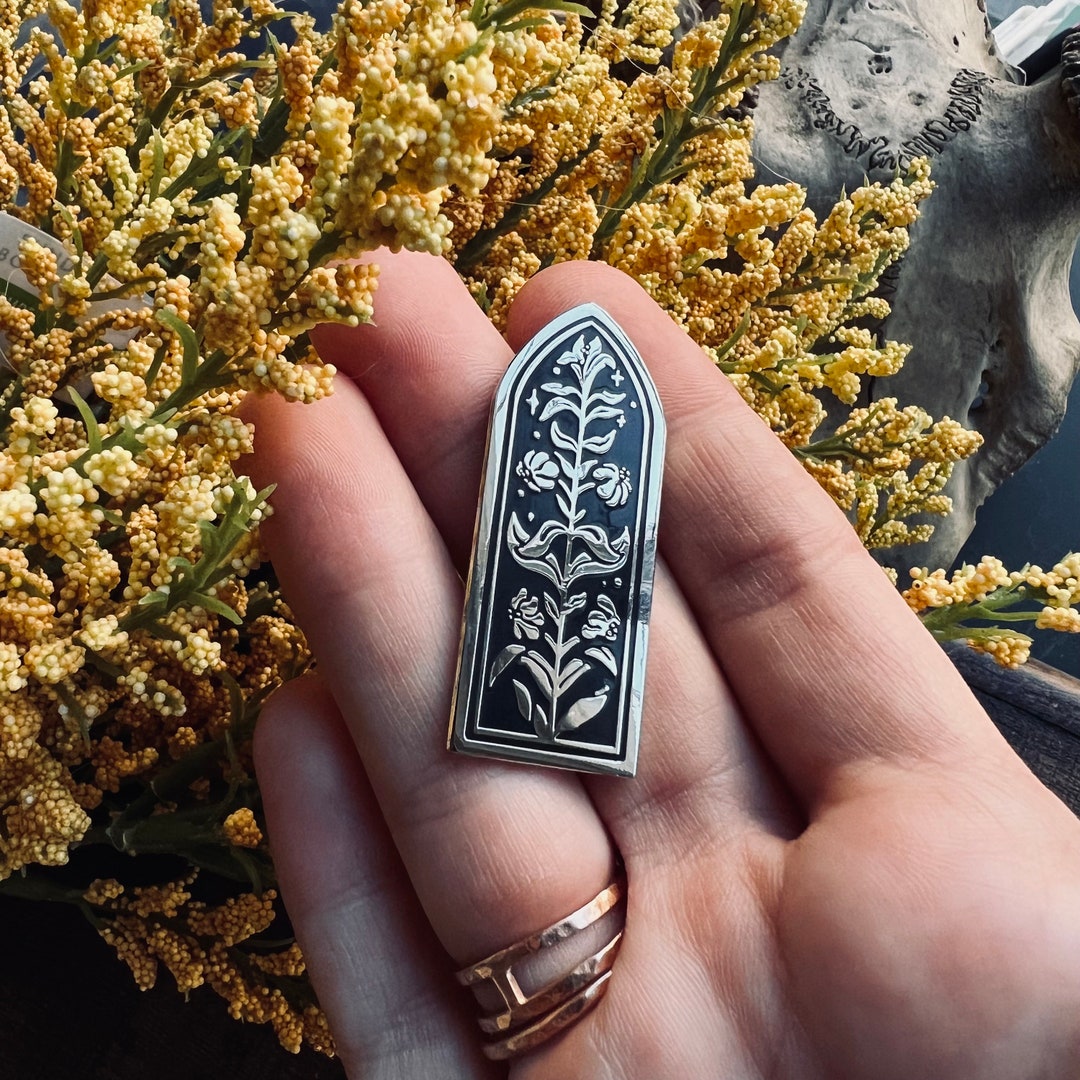 Tomb Lily Silver Enamel Pin (cemetery Set, Gothic Botanical, Floral Pin ...