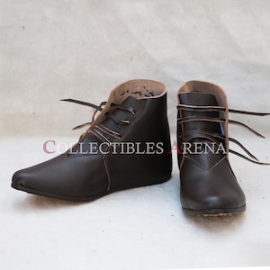 Medieval Baynard Castle Styled Laced 14th-15th Century Ankle Boots for ...