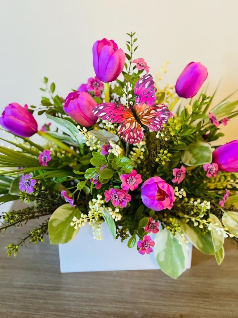 Butterfly Centerpiece With Berries, Summer Floral Arrangement, Table ...