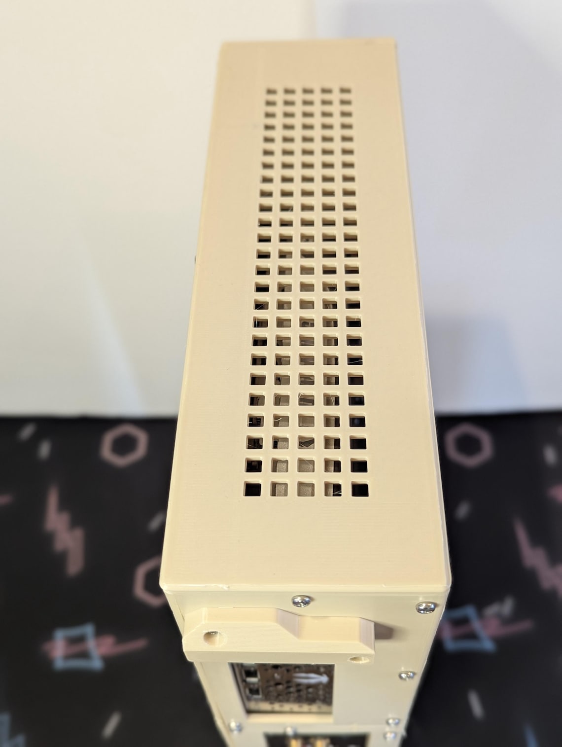 Vectrocase - 6.8L Mini-itx Console Style Computer Case SFF - 235mm GPU ...