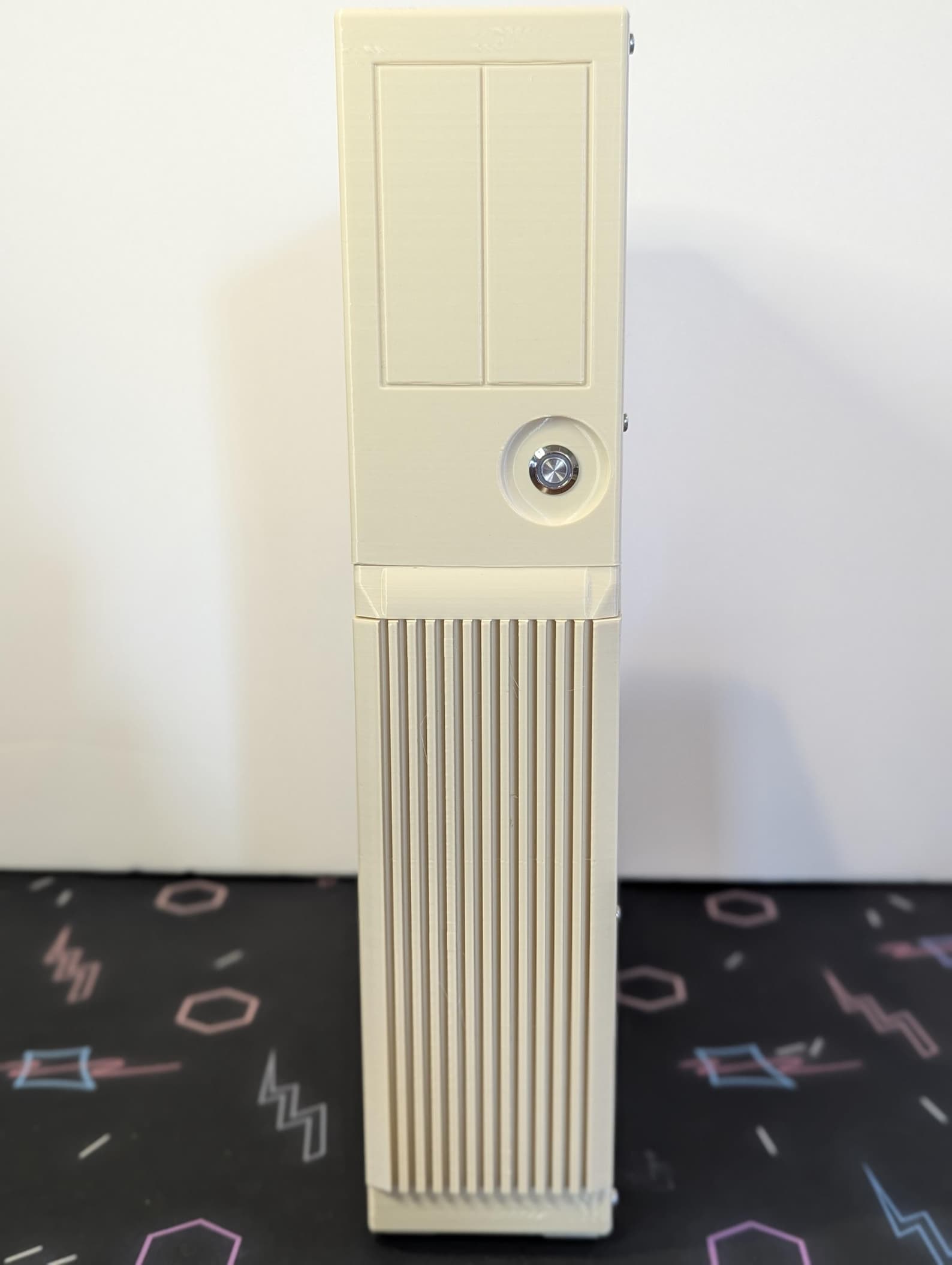 Vectrocase - 6.8L Mini-itx Console Style Computer Case SFF - 235mm GPU ...