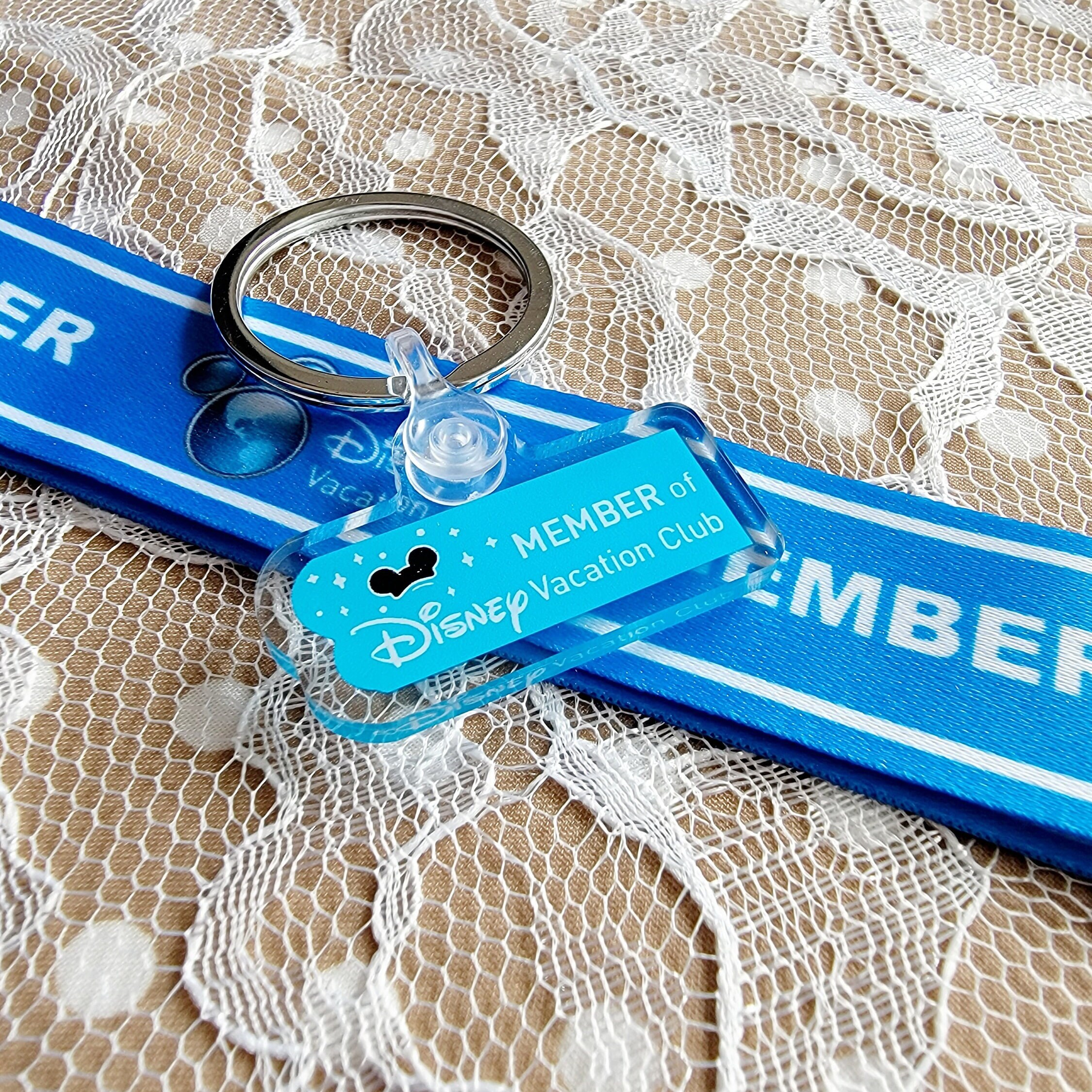 Disney Vacation Club-themed Magicband Slider Keychain for Members in ...