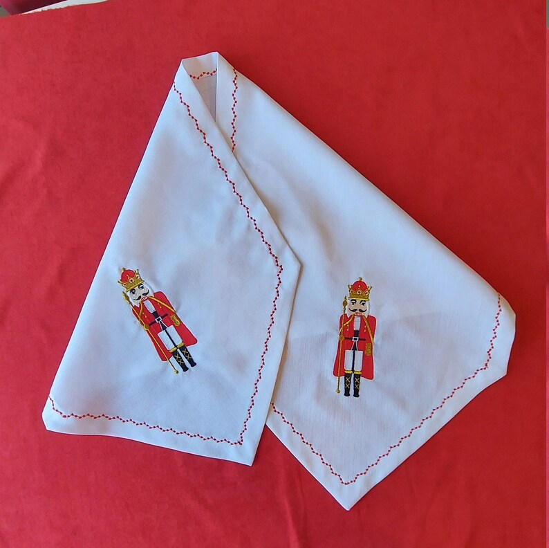 King Nutcracker Table Runner With Gold Color Detail Beige - Etsy