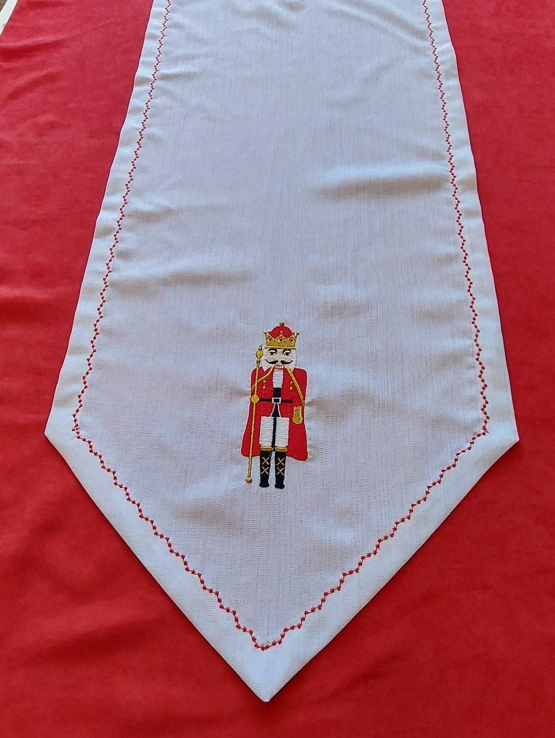 King Nutcracker Table Runner With Gold Color Detail, Beige Gardenia ...