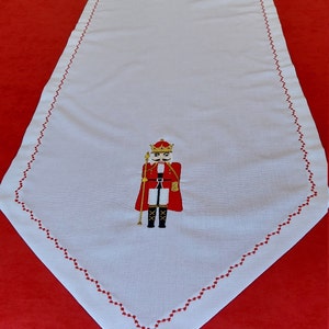 King Nutcracker Table Runner With Gold Color Detail, Beige Gardenia ...
