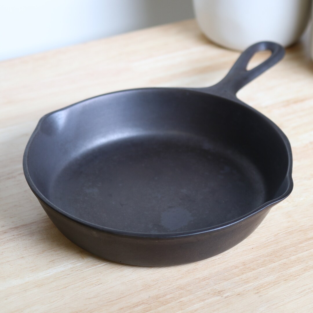 HTF monday Morning Single Notch Lodge 3 Cast Iron - Etsy