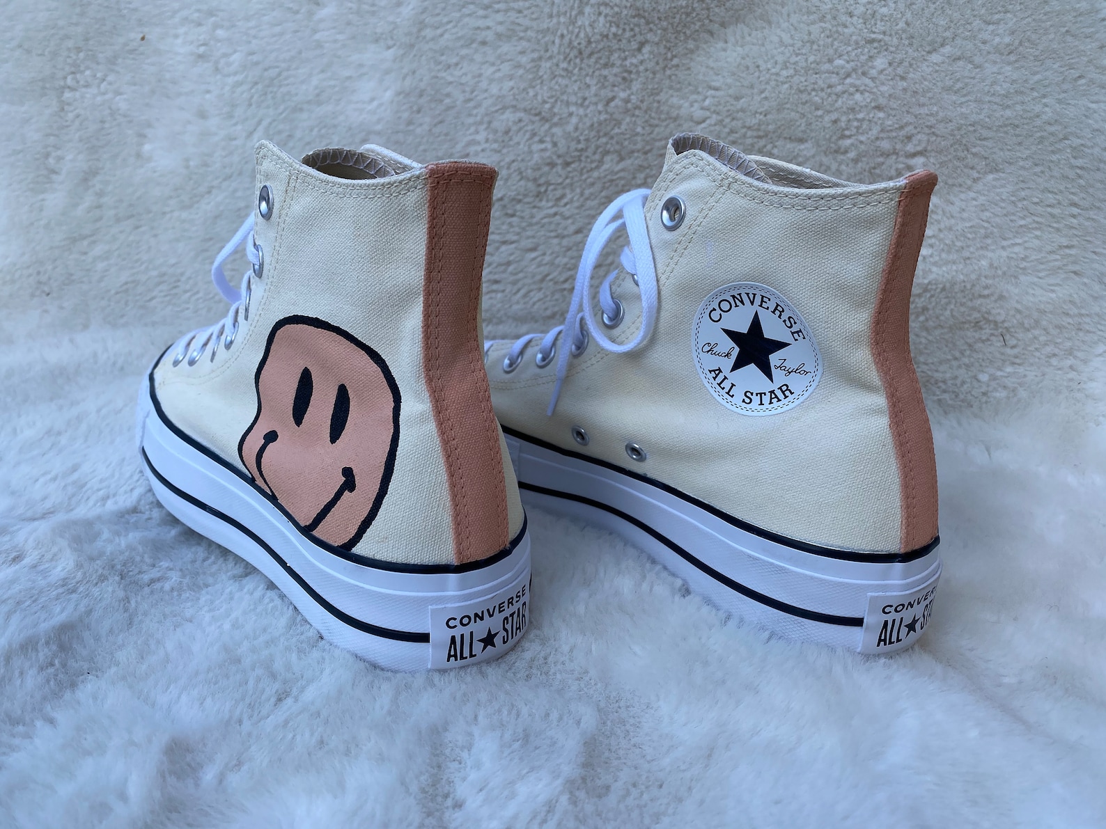 Smiley Converse - Etsy