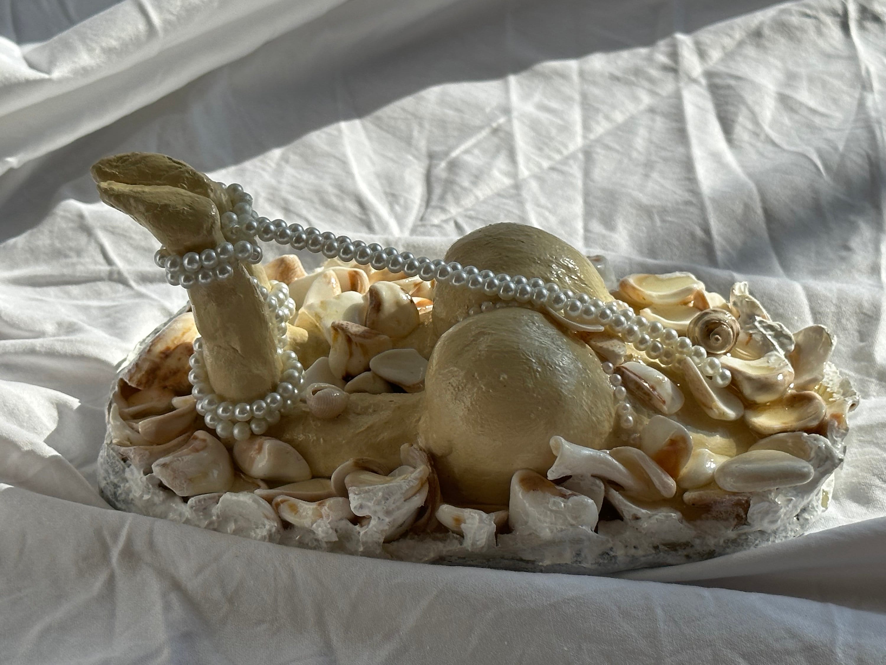 Decorative Curvy Female Sculpture sakura Covered With Pearls and ...