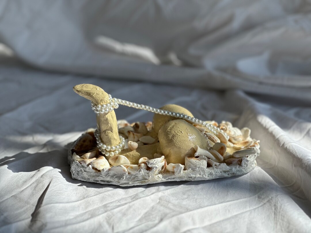 Decorative Curvy Female Sculpture “sakura” Covered With Pearls and ...