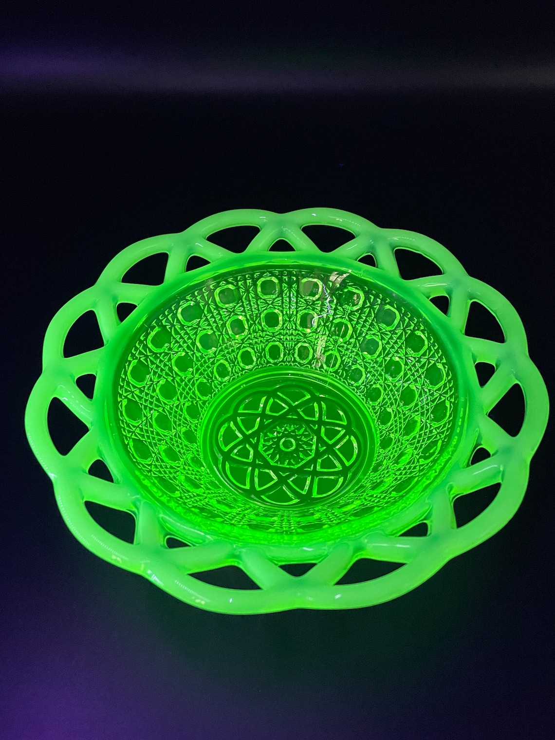 Vintage Opalescent Edged Green Uranium Glass Bowl Imperial - Etsy