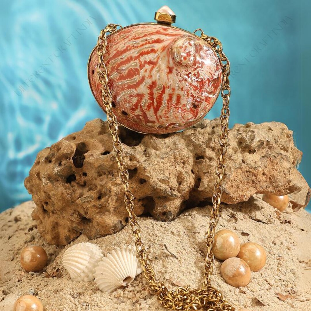 Mini Iridescent Red Abalone Seashell Bag With Shell-pearl Knob & Gold ...